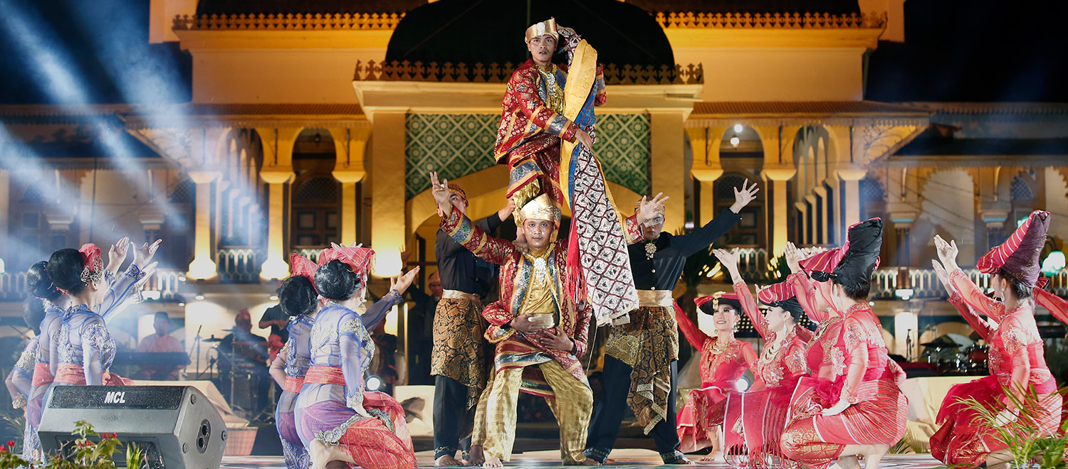 Hadirkan Seni Budaya 5 Negara, Gelar Melayu Serumpun 2022 Pecahkan ... Hadirkan Seni Budaya 5 Negara, Gelar Melayu Serumpun 2022 Pecahkan ...