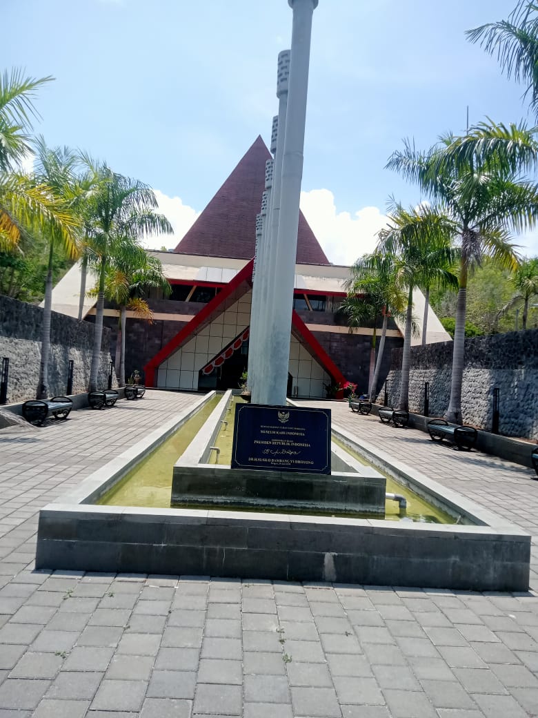 Museum Karst Indonesia – National Museum & Karst Geology Collection