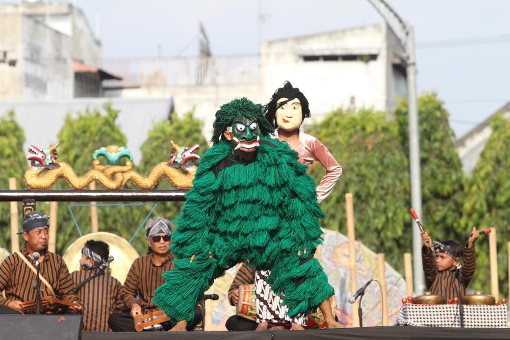 Badawang: Boneka Raksasa Simbol Tradisi Sunda