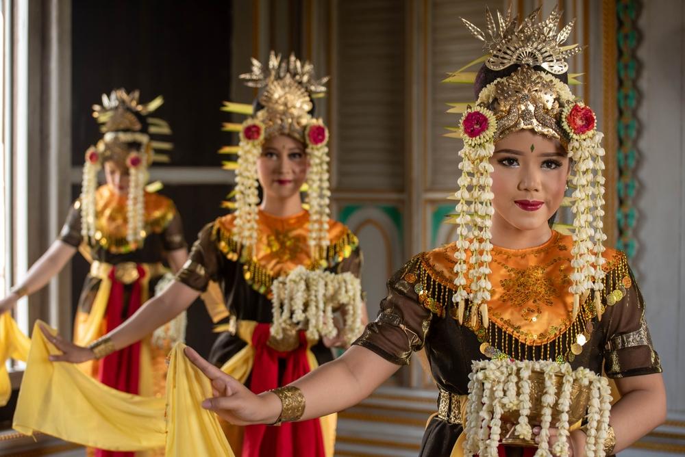 Tari Baksa Kambang Kalsel: Anggun Bunga Banjar