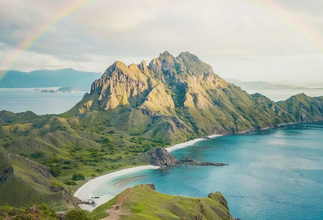 five-stunning-beaches-in-labuhan-bajo-and-how-to-get-there