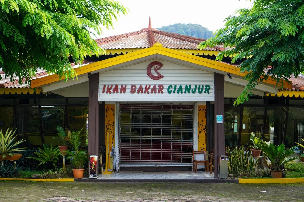 Gurame Bakar Cianjur: Ikan Bakar Gurih dengan Bumbu Khas