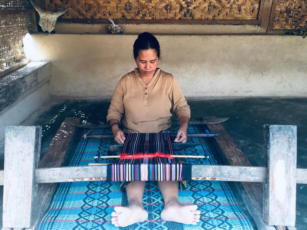 Kembang Komak yang Unik dan Khas Nusa Tenggara Barat