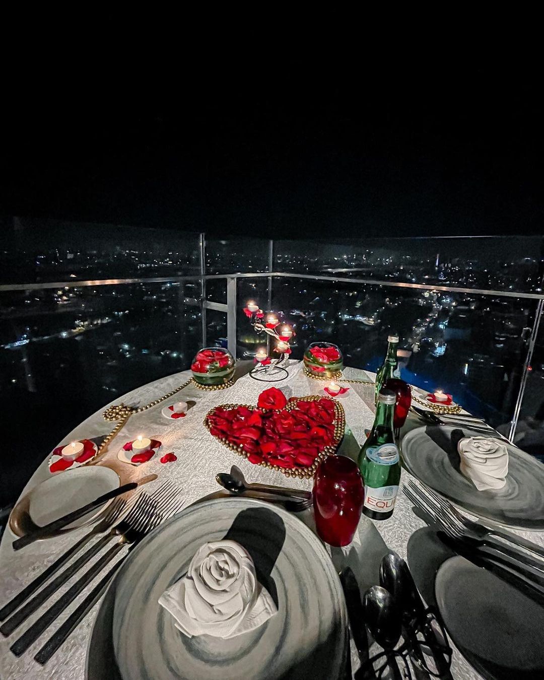 Cari Tempat Makan Malam Romantis di Kota Kembang? Ini 6 Rekomendasinya ...